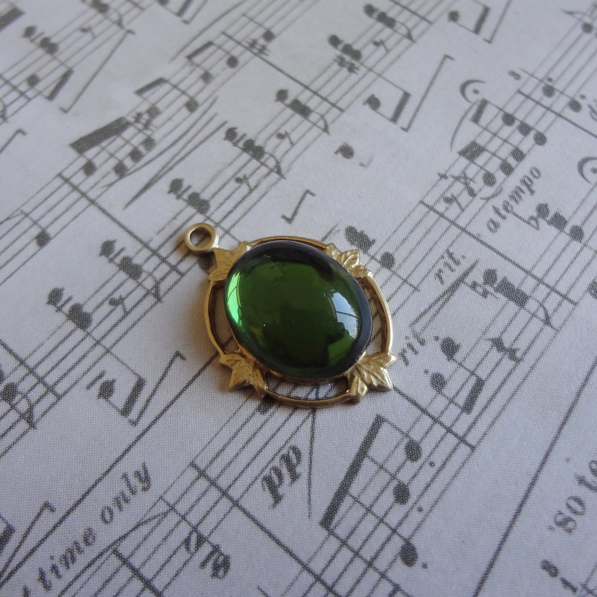 12x10mm Brass 1 Ring Closed Back 20x15mm Hollowed Back Pendant - Etsy