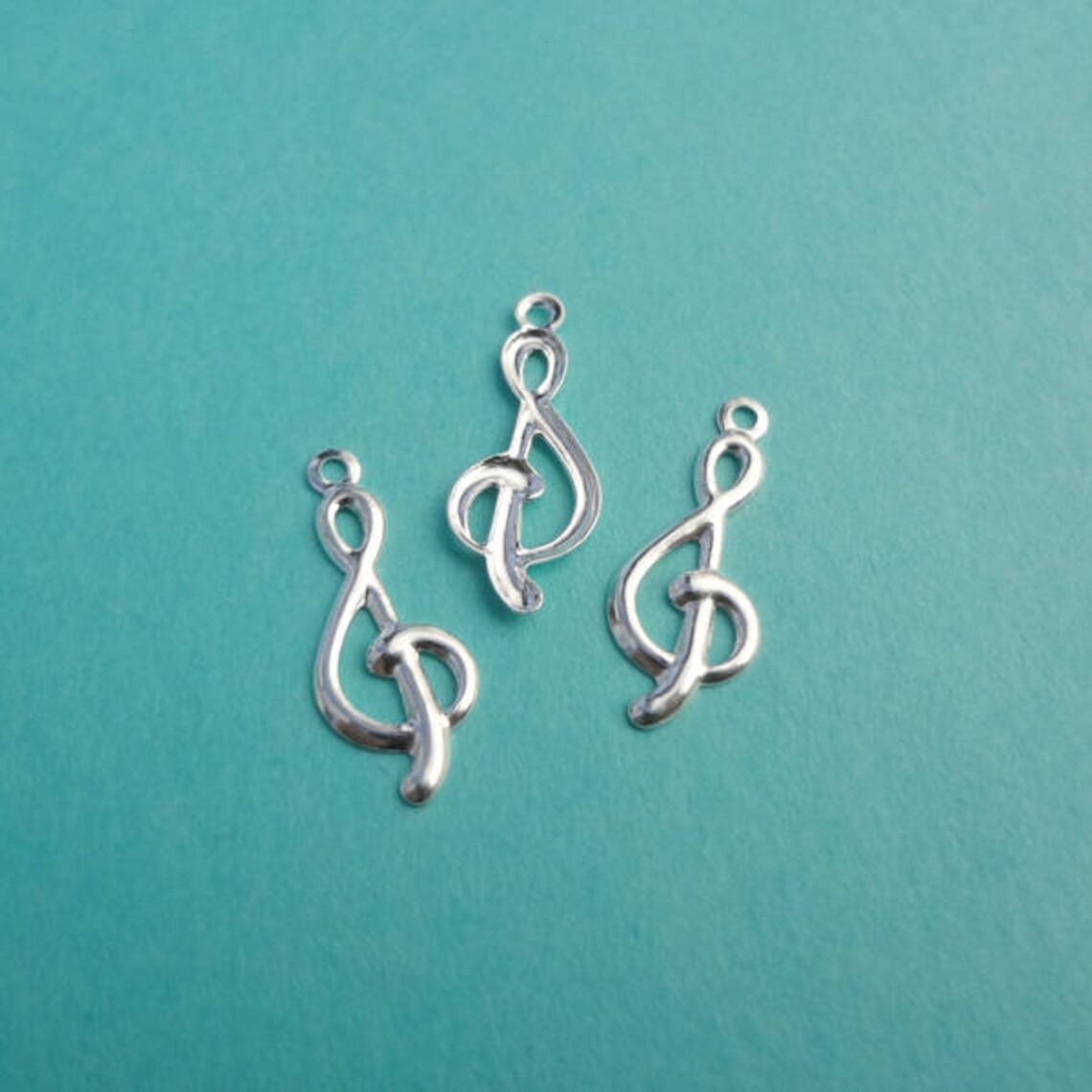 18.5 X 7mm Silver G Clef Treble Clef Hollowed Back Charm - Etsy
