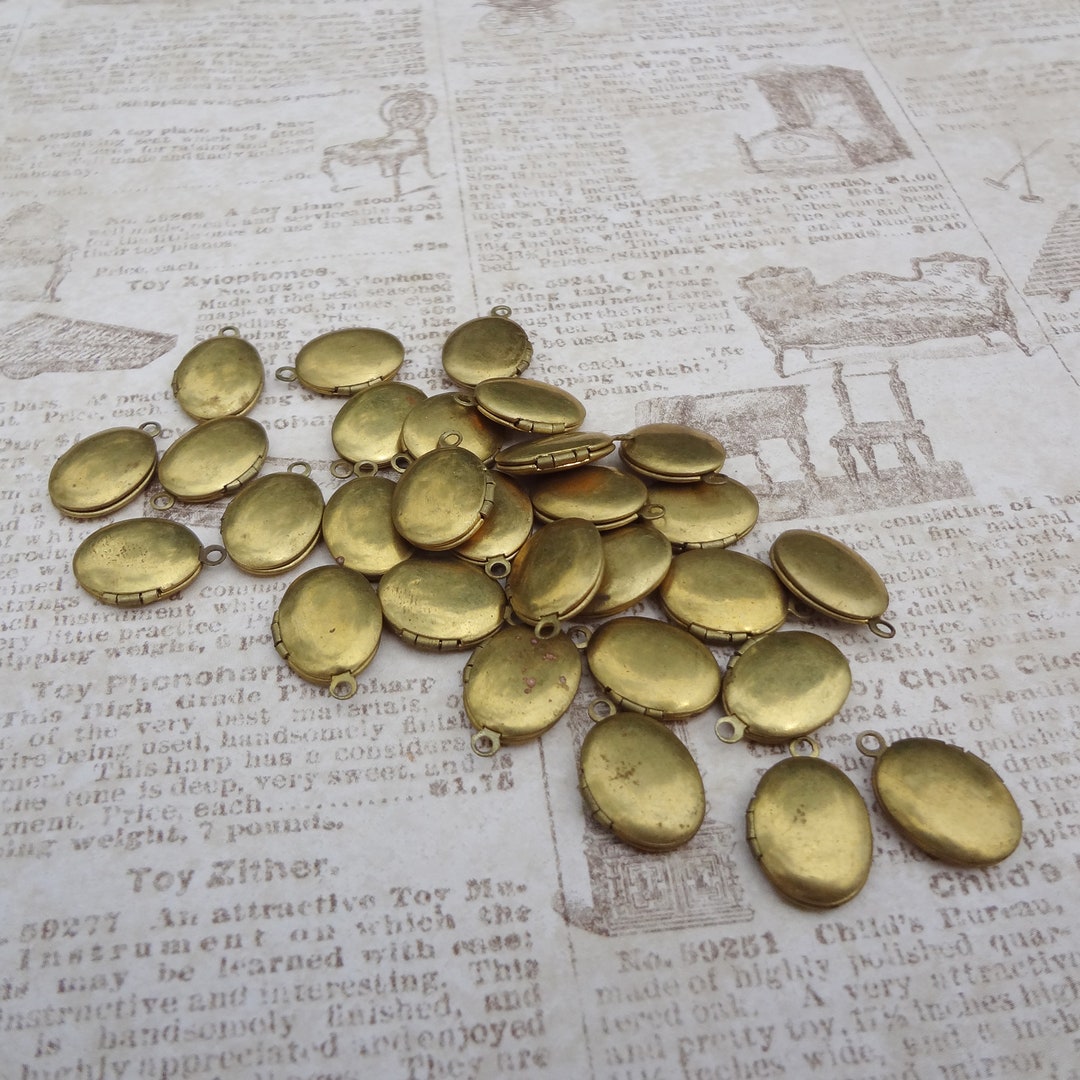 Vintage Brass Lockets * 14x11mm Side Hinged Oval Smooth Back & Front ...