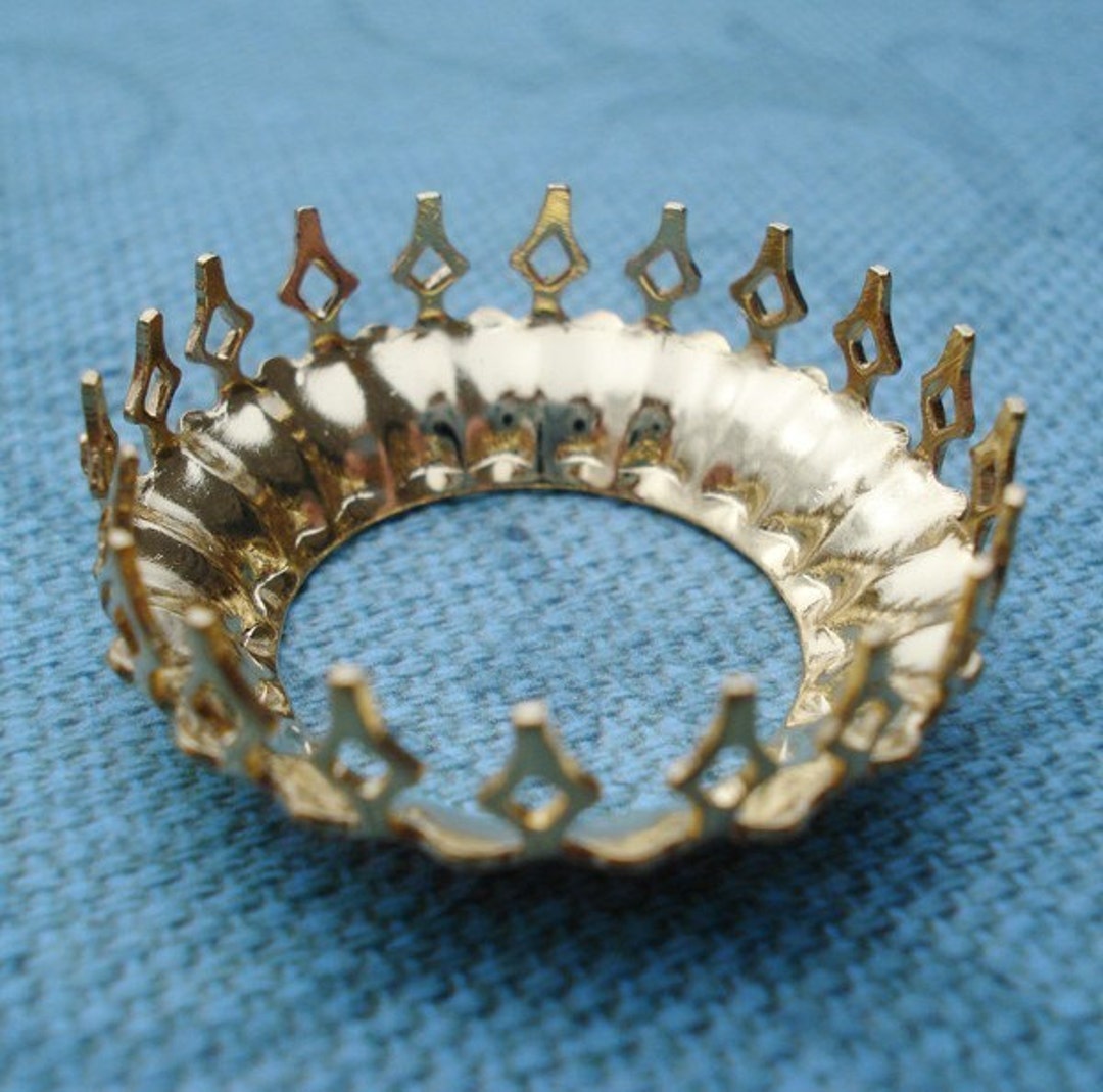25mm Gold Plated Fancy Crown Edge Round Open Back Rhinestone Prong ...