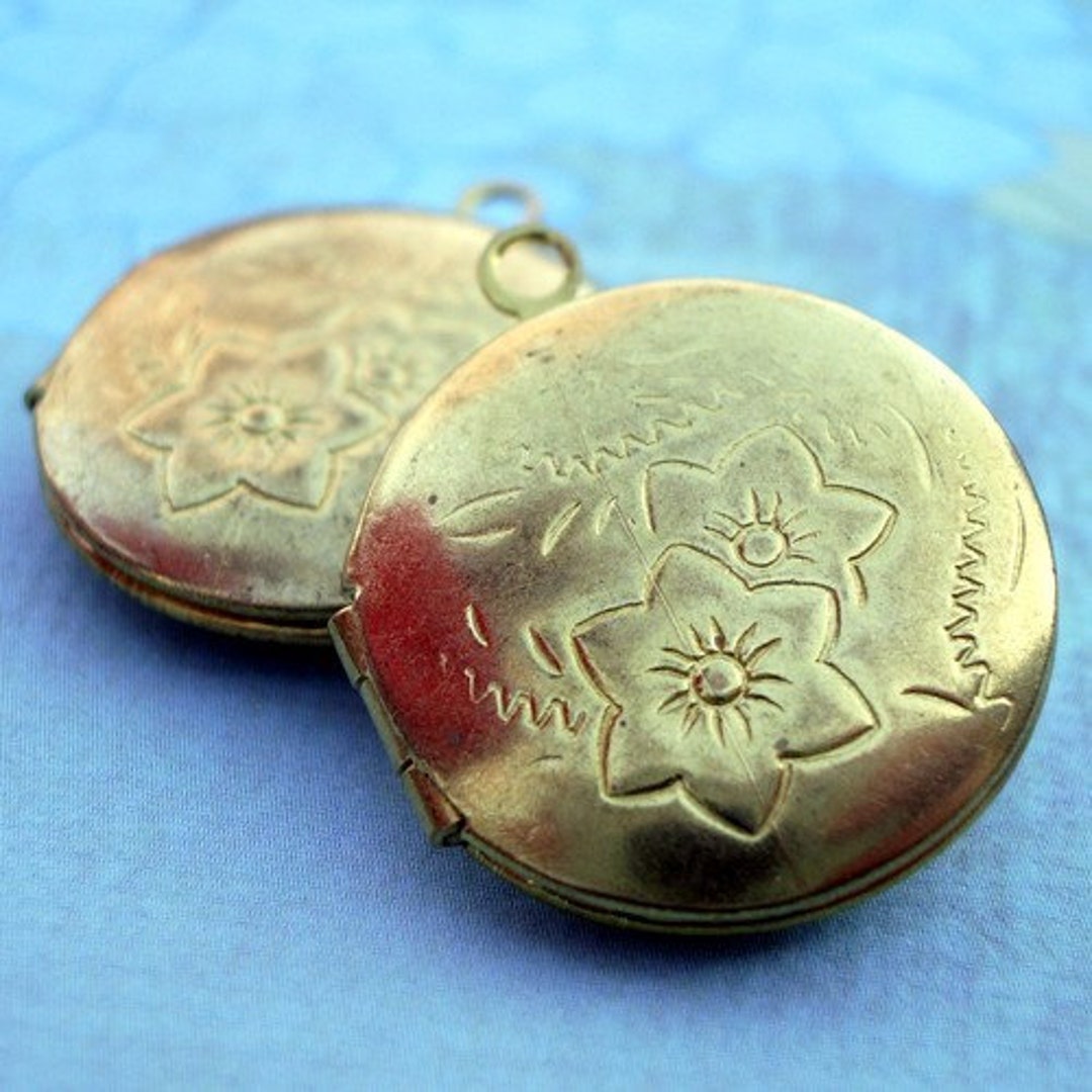 20mm Original Raw Brass Round Etched Engraved Lockets 4pcs - Etsy