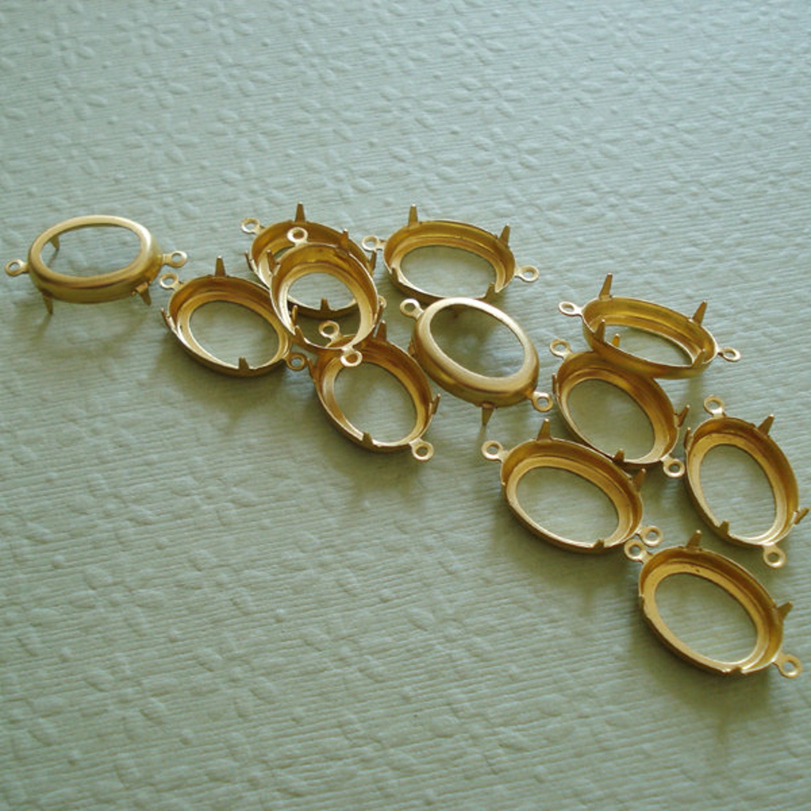 18x13mm Brass 2 Ring Open Back Low Wall Oval Rhinestone Prong | Etsy