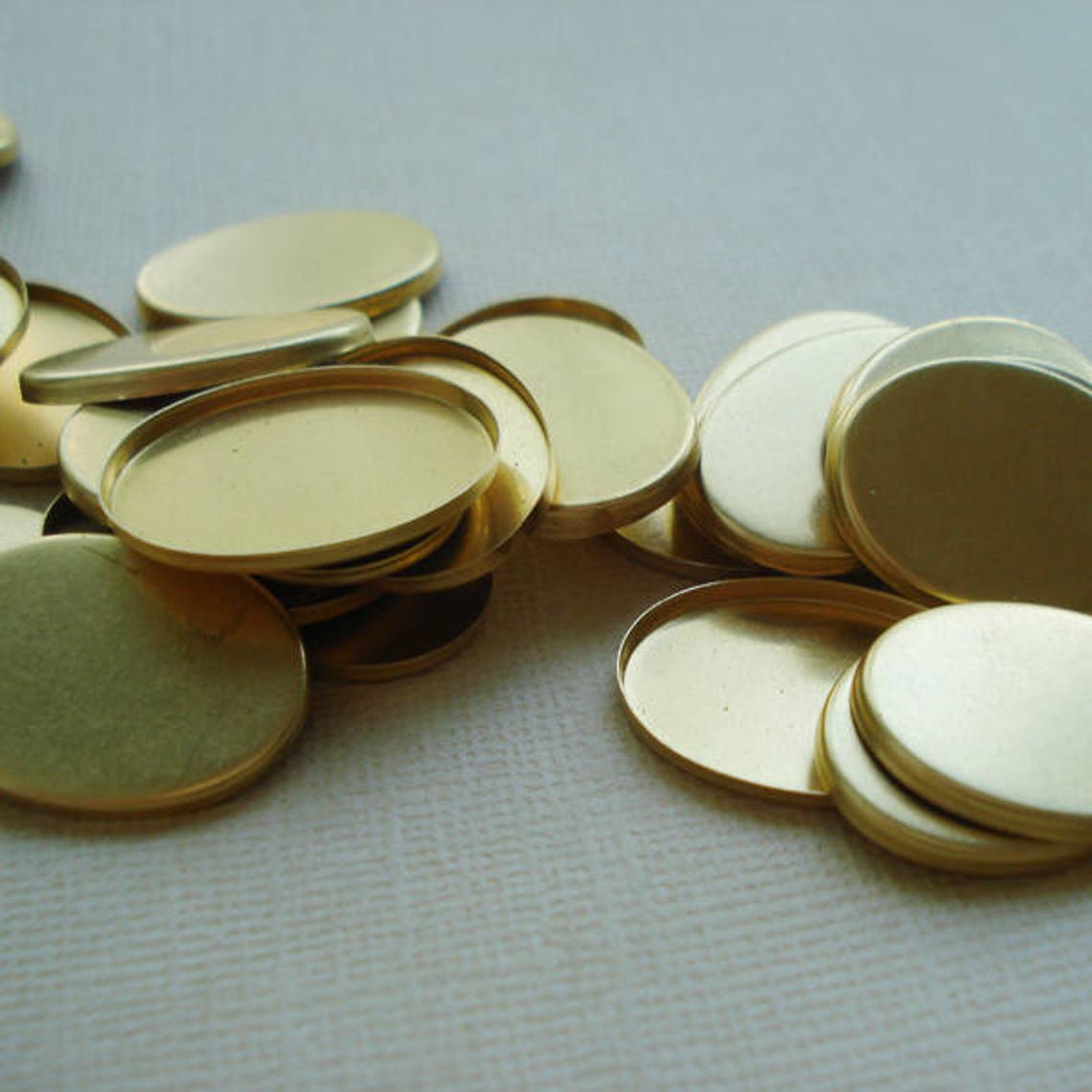 25x18mm Brass Oval Bezel 2mm Low Wall Flat Back Rhinestone Cab - Etsy