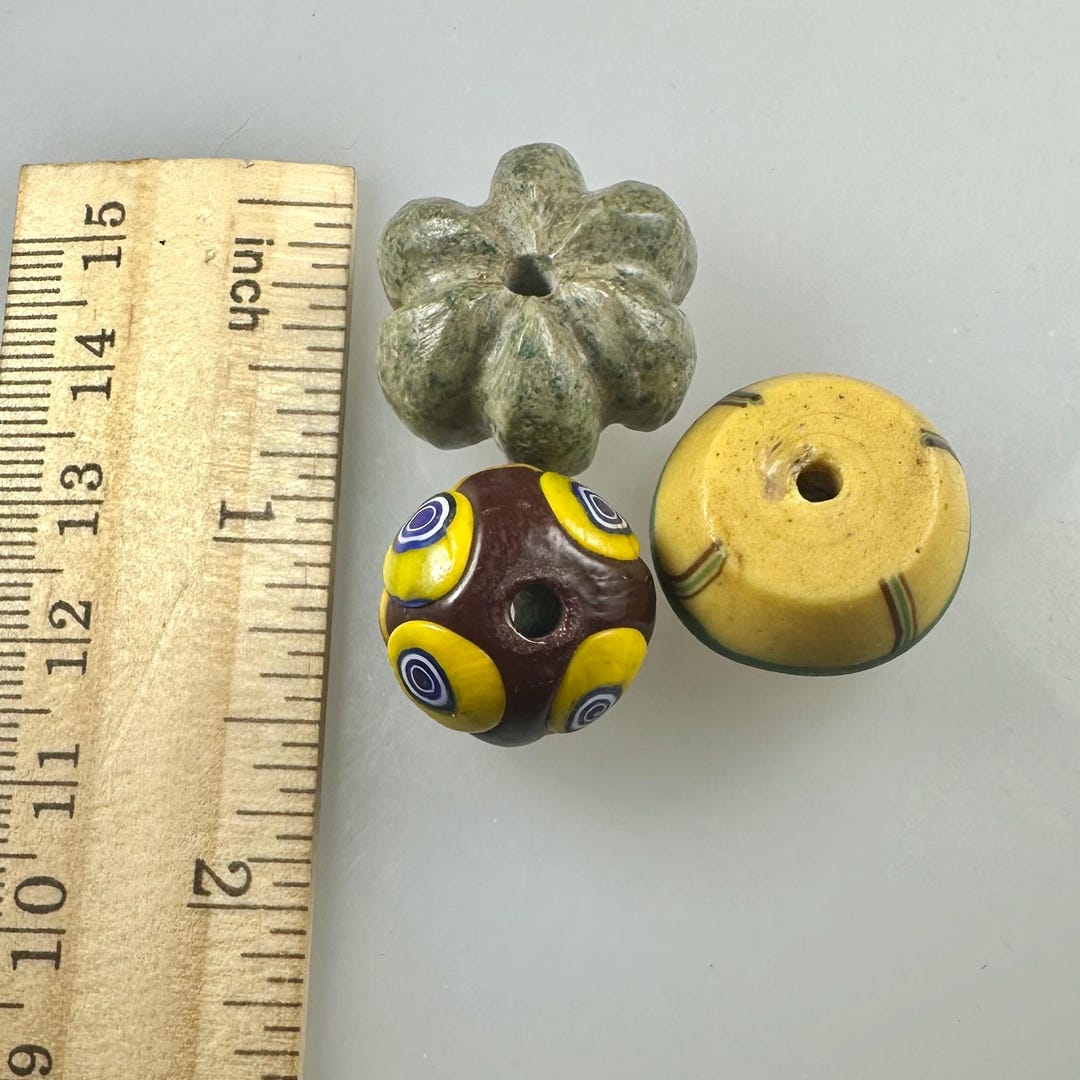 Vintage and Ancient Trio of Fine Trade Beads. - Etsy