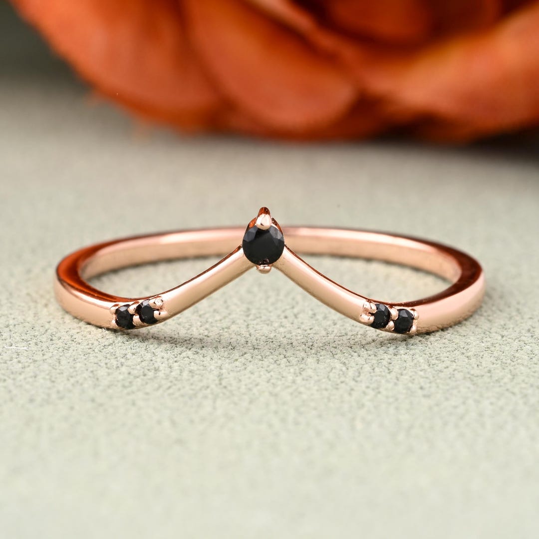 Black Spinel Wedding Band Vintage Rose Gold Stackable Band Unique V ...