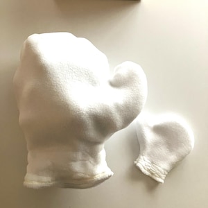 The Mitten Finger Puppet Gift Boxed Set Snow White Mittens & 8 Finger ...