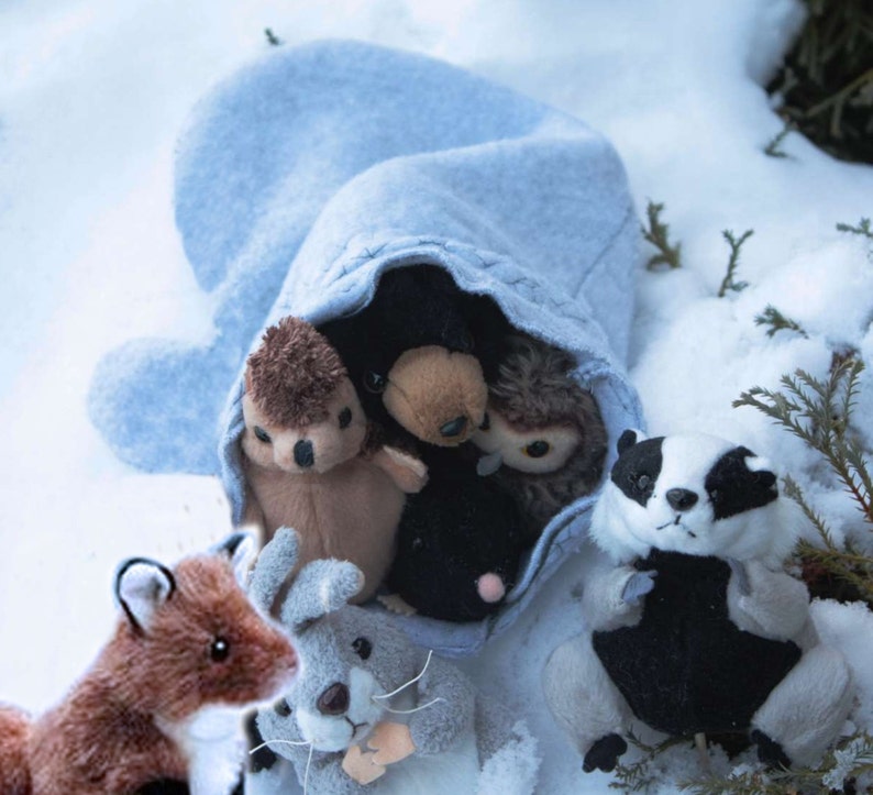 The Mitten Finger Puppet Gift Boxed Set Snow White Mittens & 8 Finger ...