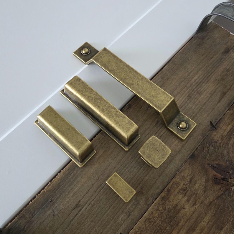 Antique Brass Cabinet Hardware Set: Italian Farmhouse Knobs & Drawer ...