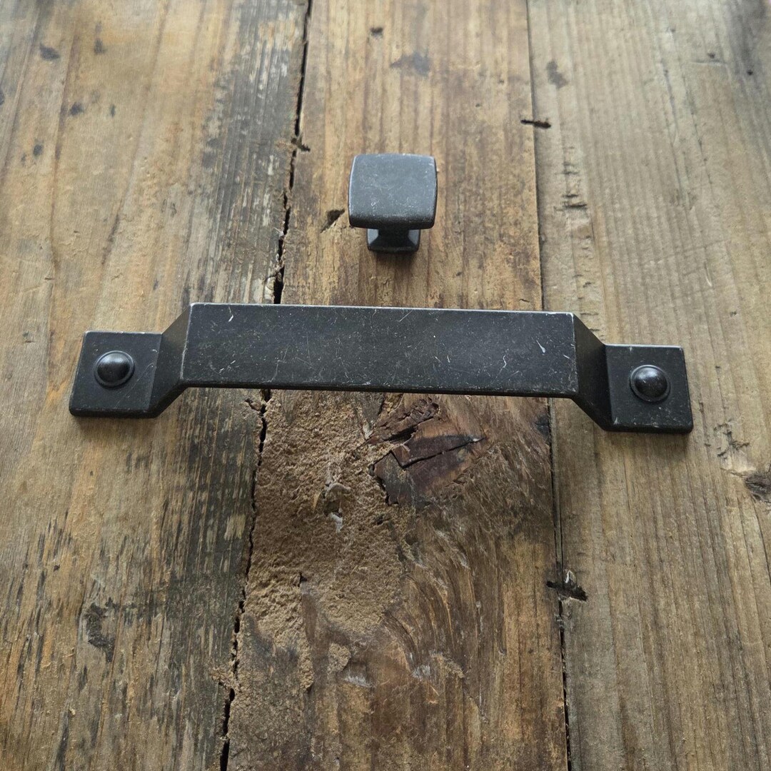 Black Iron Farmhouse Drawer Pull: Rustic Cabinet Handle, Made in Italy ...