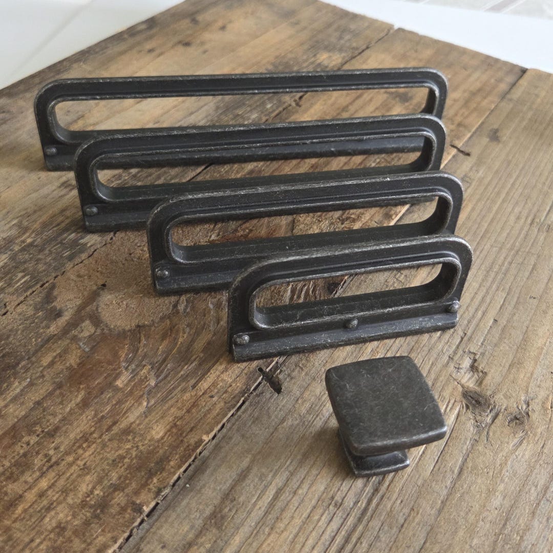 Black Farmhouse Drawer Pull: Vintage Iron Finish, Italian Hardware - Etsy