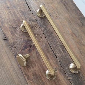 Antique Brass Cabinet Pulls & Knobs: Modern Farmhouse Hardware - Etsy