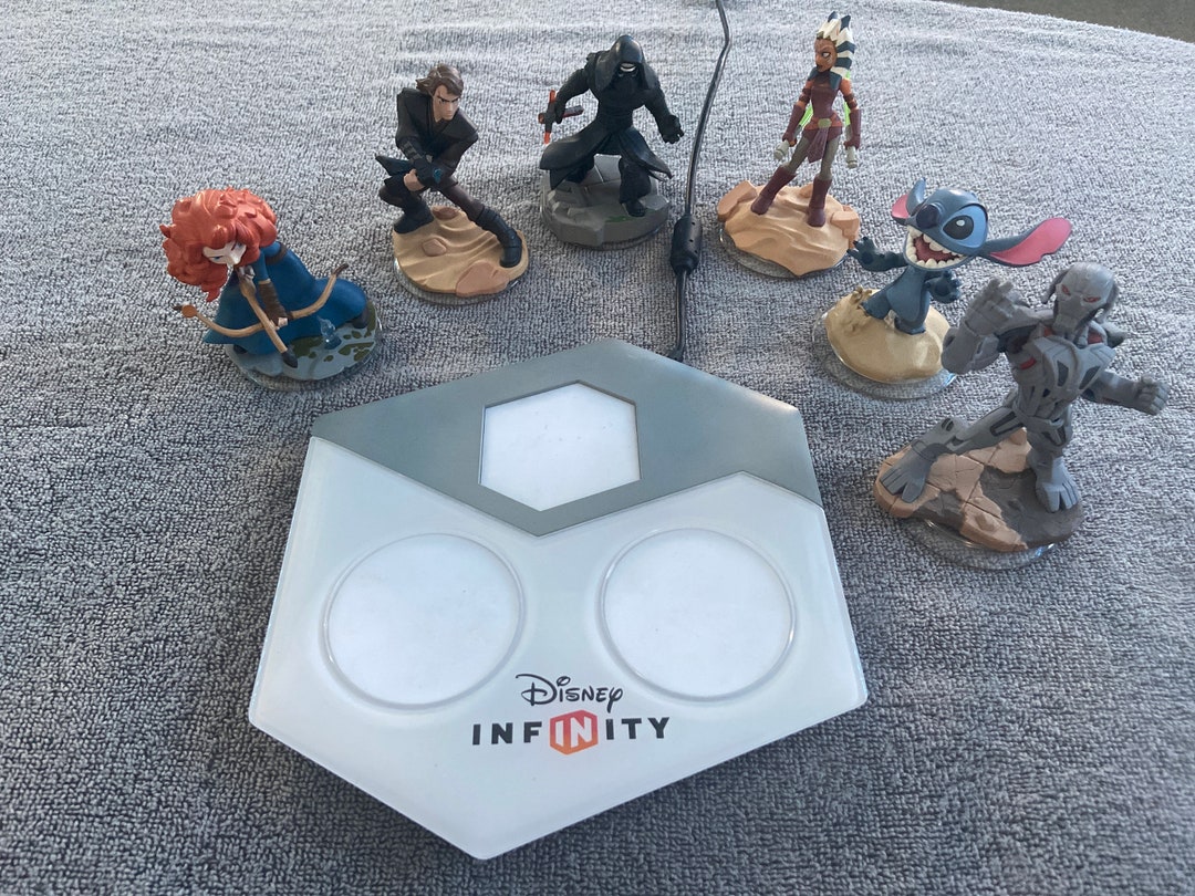 DISNEY Infinity Board Brave, Star Wars, Avengers, Lilo and Stitch, Kylo ...
