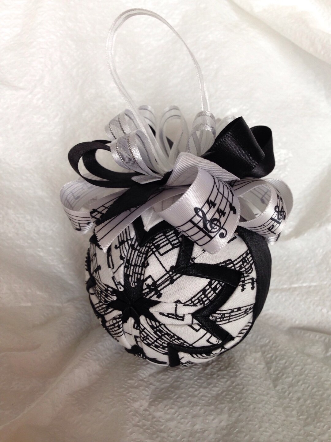 Music Notes Christmas Ornament - Quilted Star Christmas Ornament Ball ...