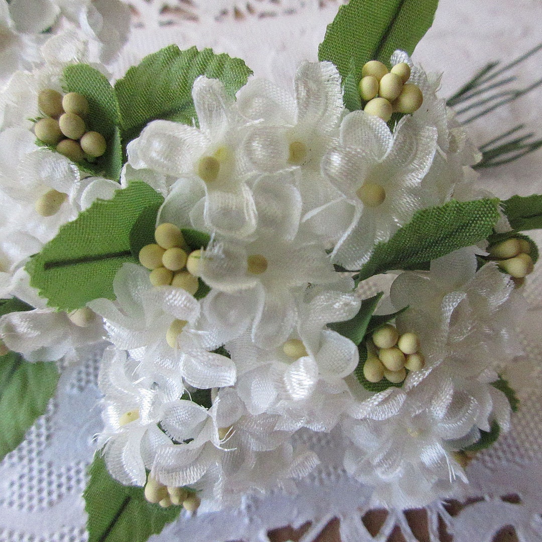 36 Austria White Fabric Lilac Flowers Lilacs Millinery Flower NAT150WH ...