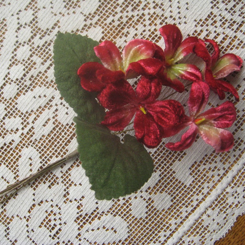 Czech Velvet Violets Millinery 5 Flowers Ruby Ombre NFC034R - Etsy