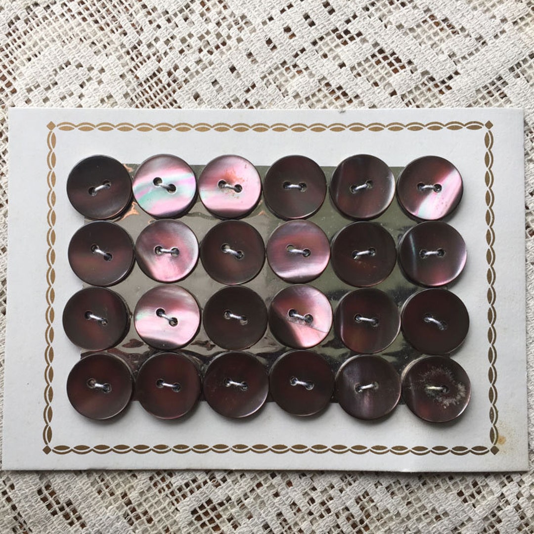 24 Vintage Italy Mother of Pearl Nacre Buttons on Original Card - Etsy