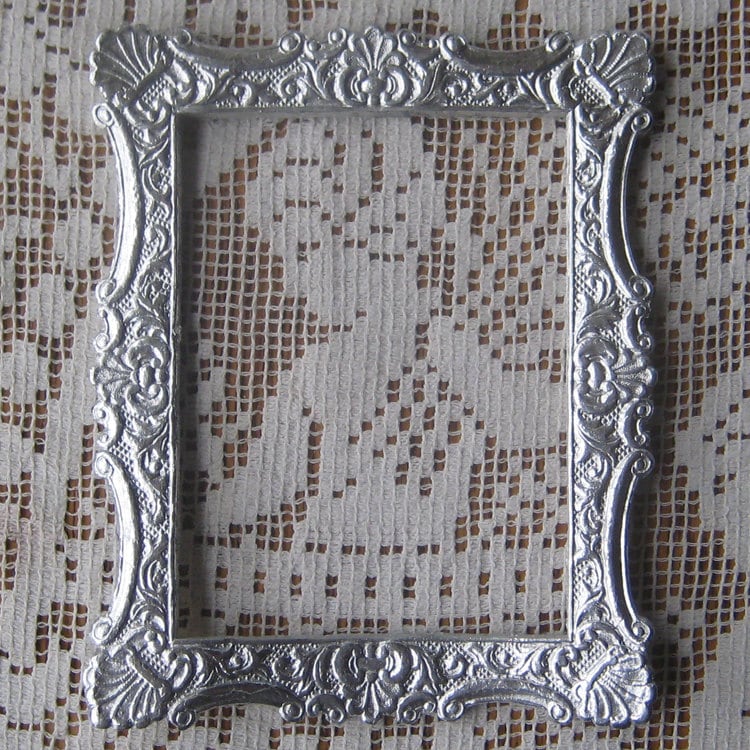 Home & Hobby 2 Germany Deeply Embossed Burgundy Paper Foil Large ...