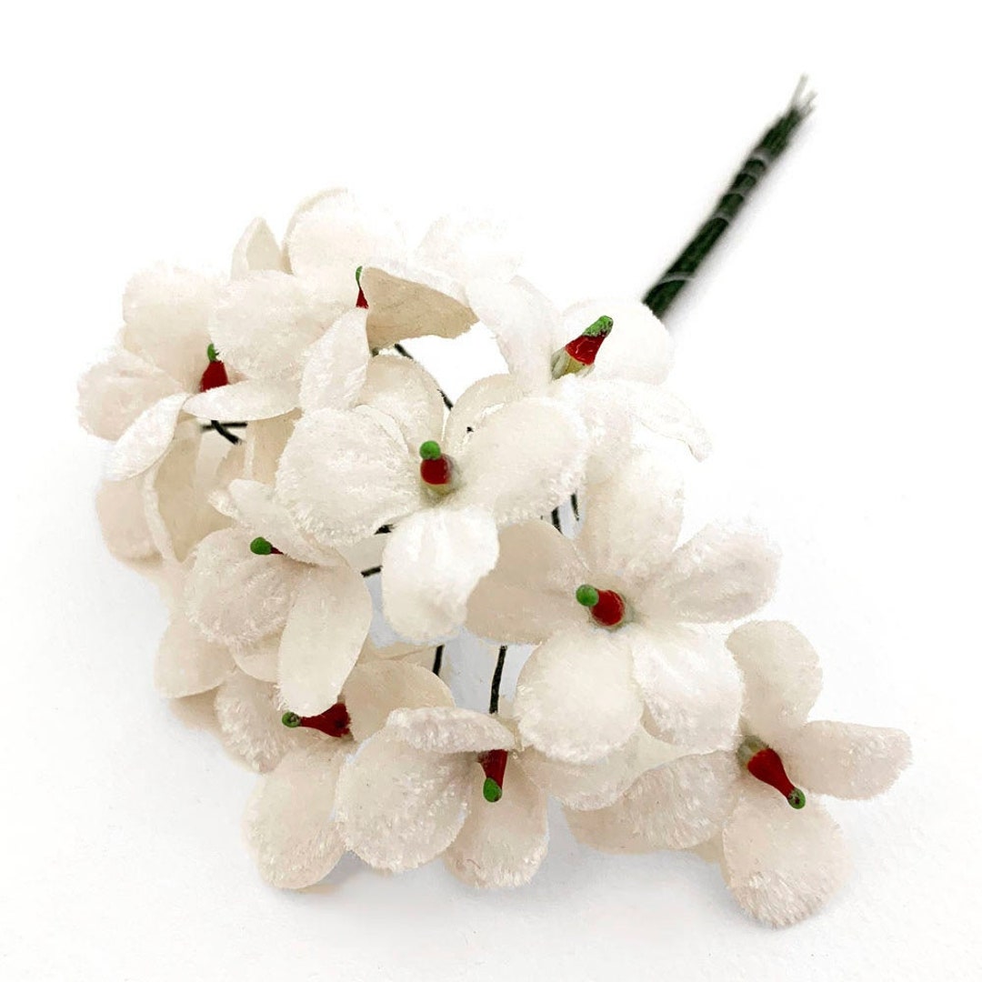 12 Czech Velvet Violets Millinery Flowers White NFC038-WH - Etsy