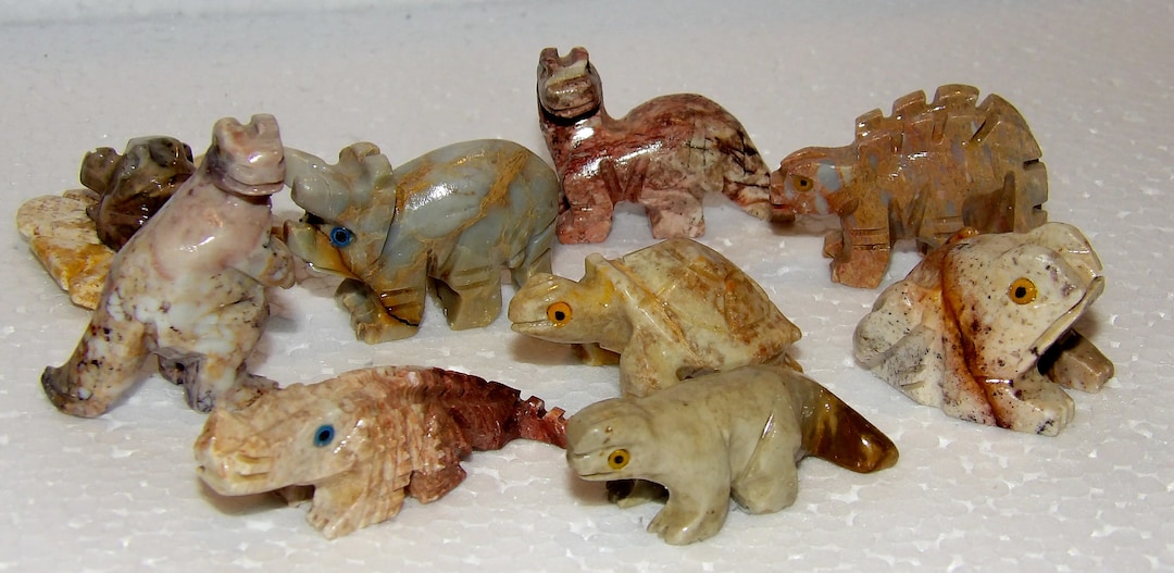 8 Hand Carved Stone Animals All Reptiles 4 Dinosaurs All Small 1 1/2 ...