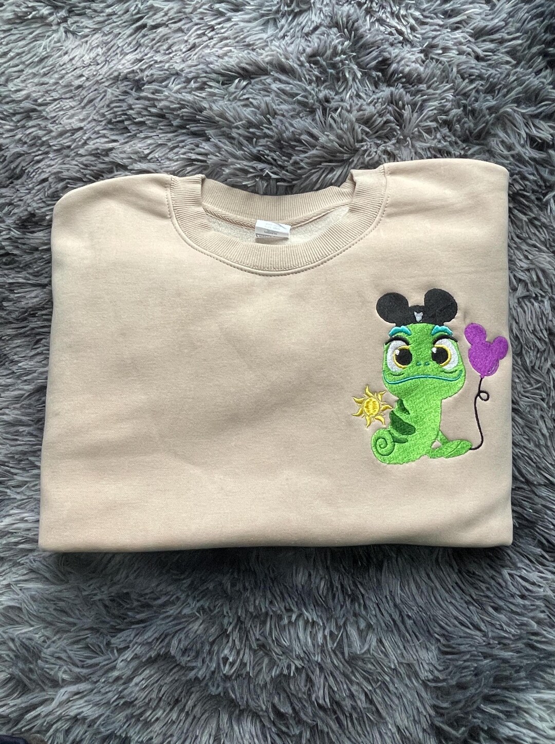 Tangled Pascal With Lanterns Mikey Balloons Best Day Ever Embroidered ...