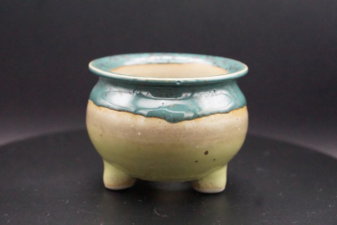 Pufferfish Charm: Handcrafted Vase With Spotty Green and Beige Glaze - Etsy