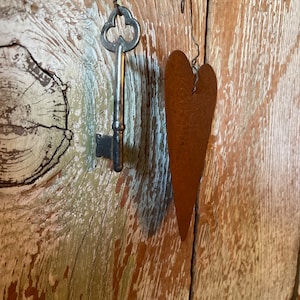 Rusty Tin Heart and Vintage Skeleton Key Ornie, Rustic Valentine ...
