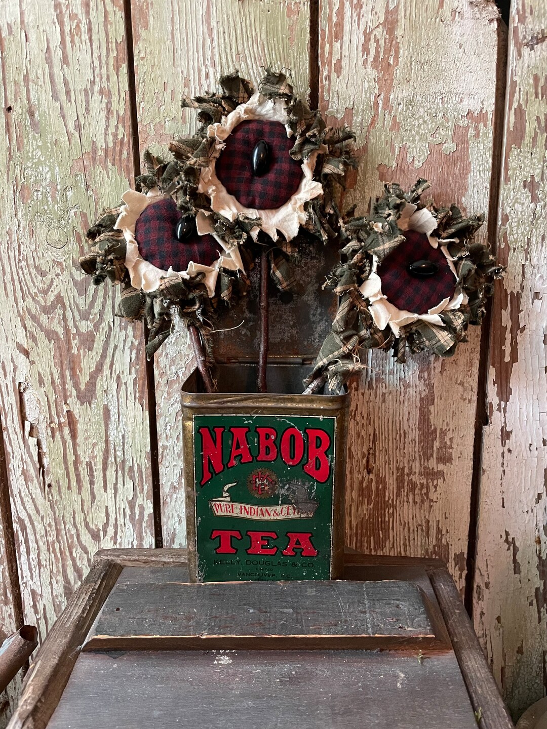Vintage Nabob Tea Tin With 3 Handmade Fabric Flowers, Vintage ...