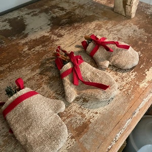 Set of 3 Handmade Vintage Linen Mitten Ornies, Little Mitten ...