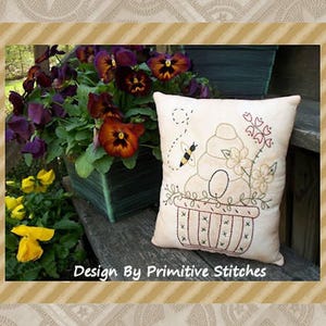 Bee Keeper-primitive Stitchery E-pattern-instant Download - Etsy