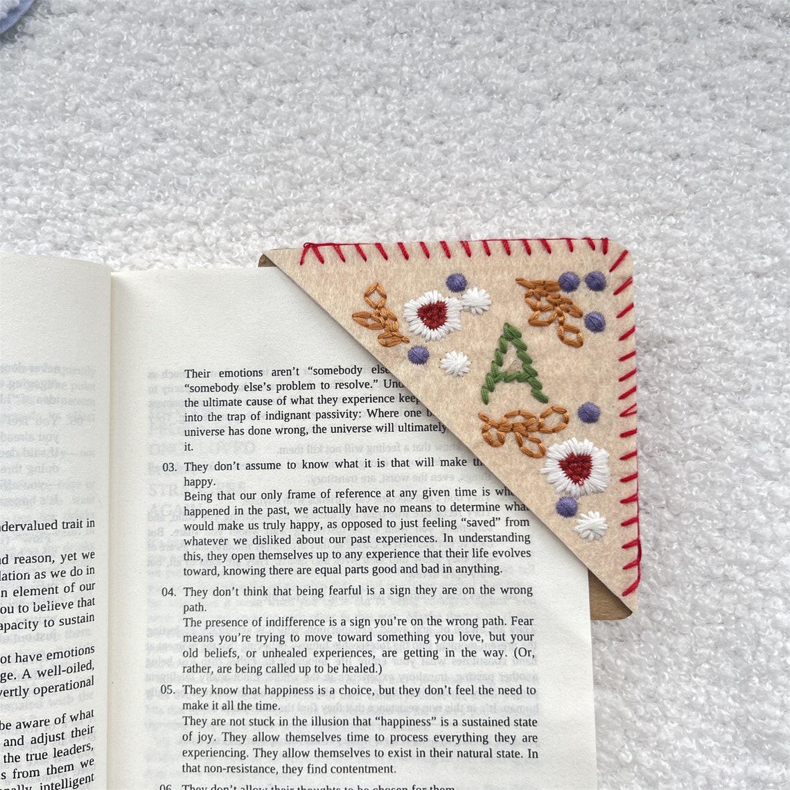 Personalized Hand Embroidered Corner Bookmark 26 Letters and 4 Seasons ...