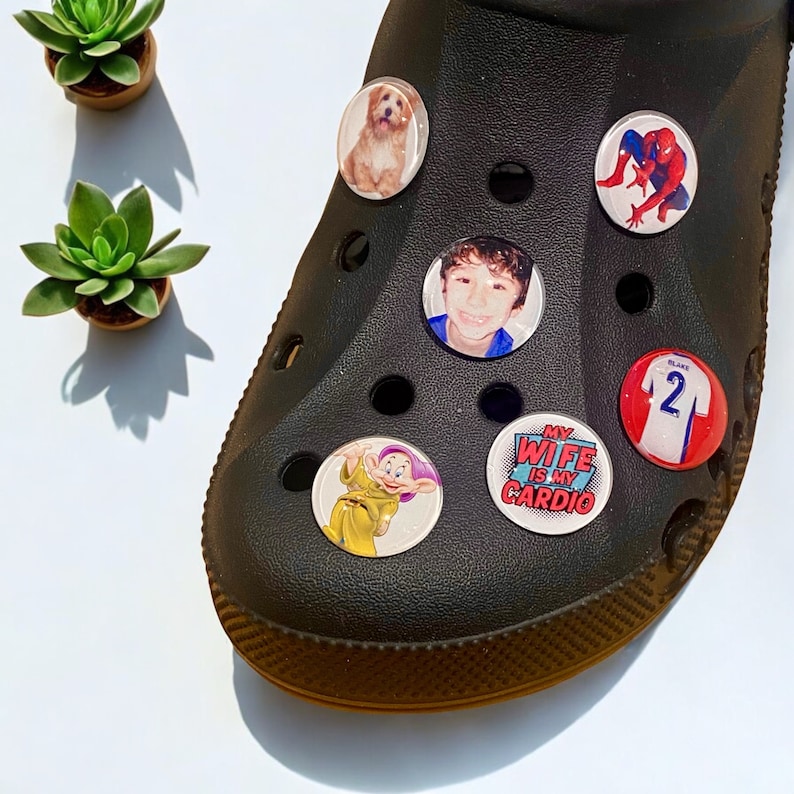 Roblox Pin Badge / Roblox Shoe Charm / Magnet / Keyring / Roblox ...