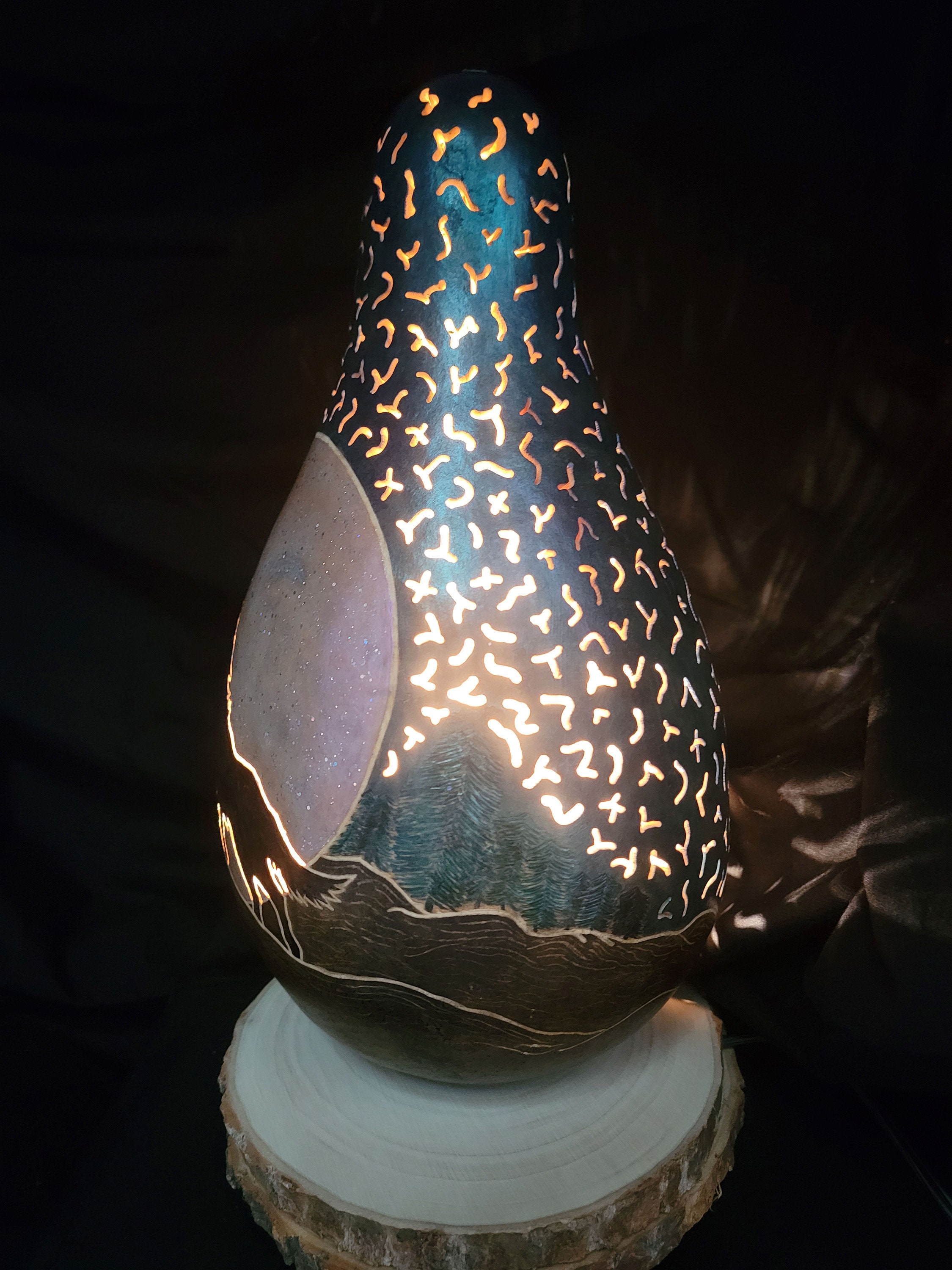 Handcarved Howling Wolf Gourd Lamp - Etsy