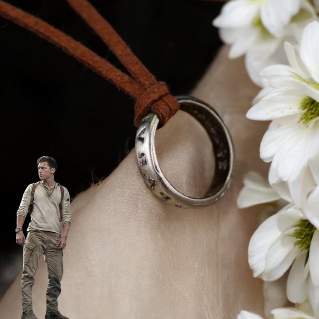 Uncharted 4 Necklace & Nathan Drake Ring - Vintage Leather Pendant ...