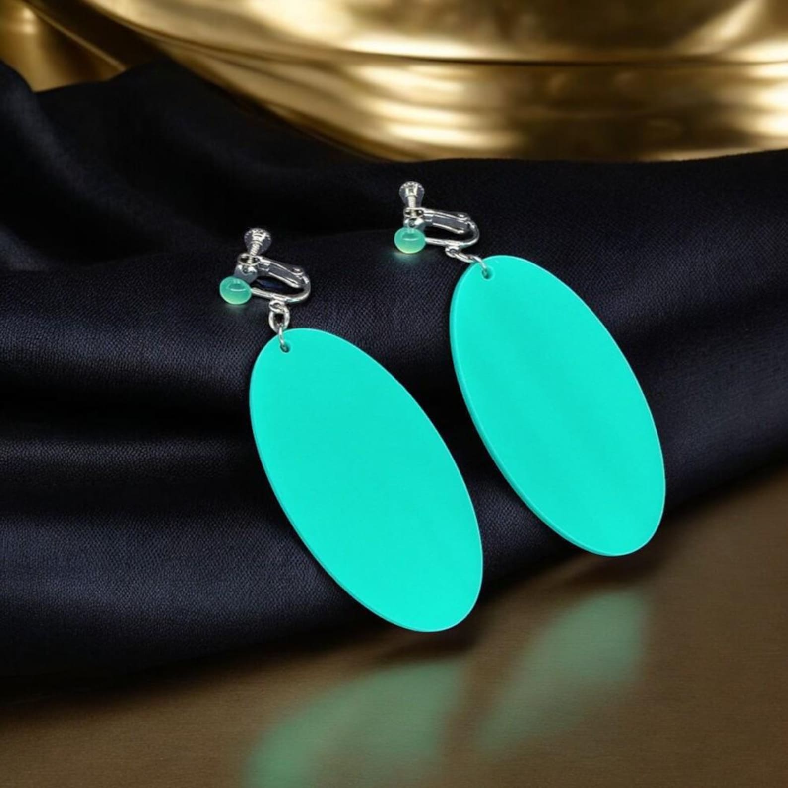 Anime DAN DA DAN Momo Ayase Cosplay Earrings | Green Ear Studs, Ear ...