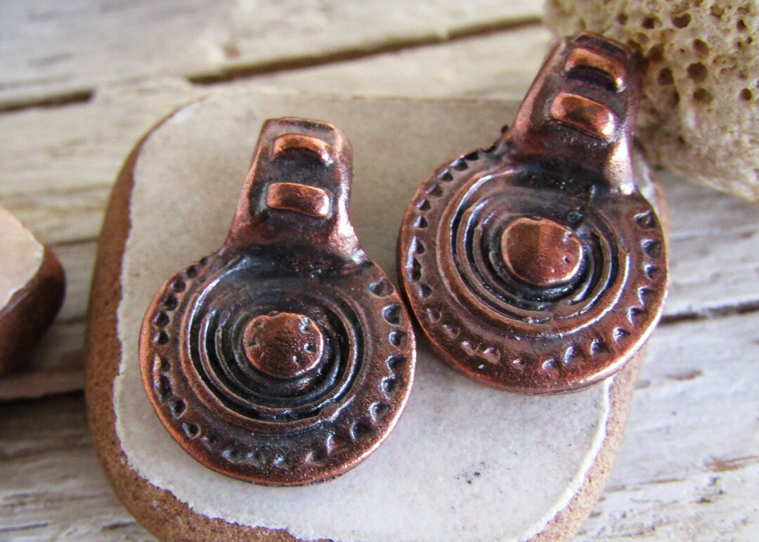 Small Antiqued Copper Round Medallion , Small Metal Charm Pendant ...