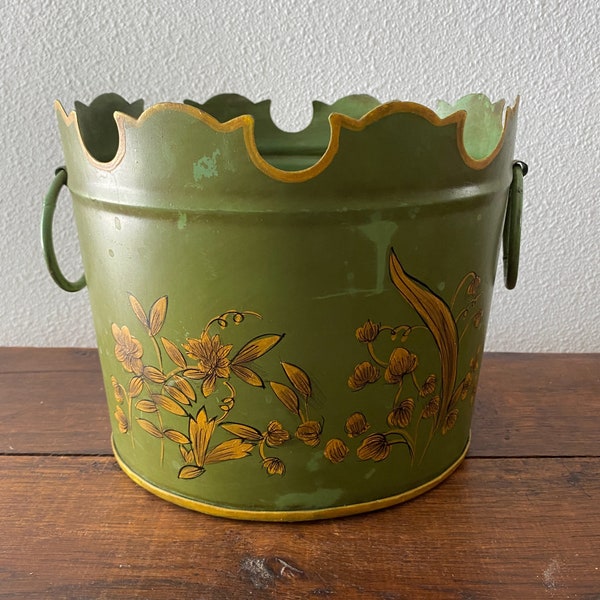Scalloped Cache Pot - Etsy
