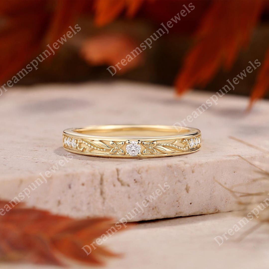 Moissanite Flower Wedding Band | Solid Gold Engraved Leaf Ring - Etsy