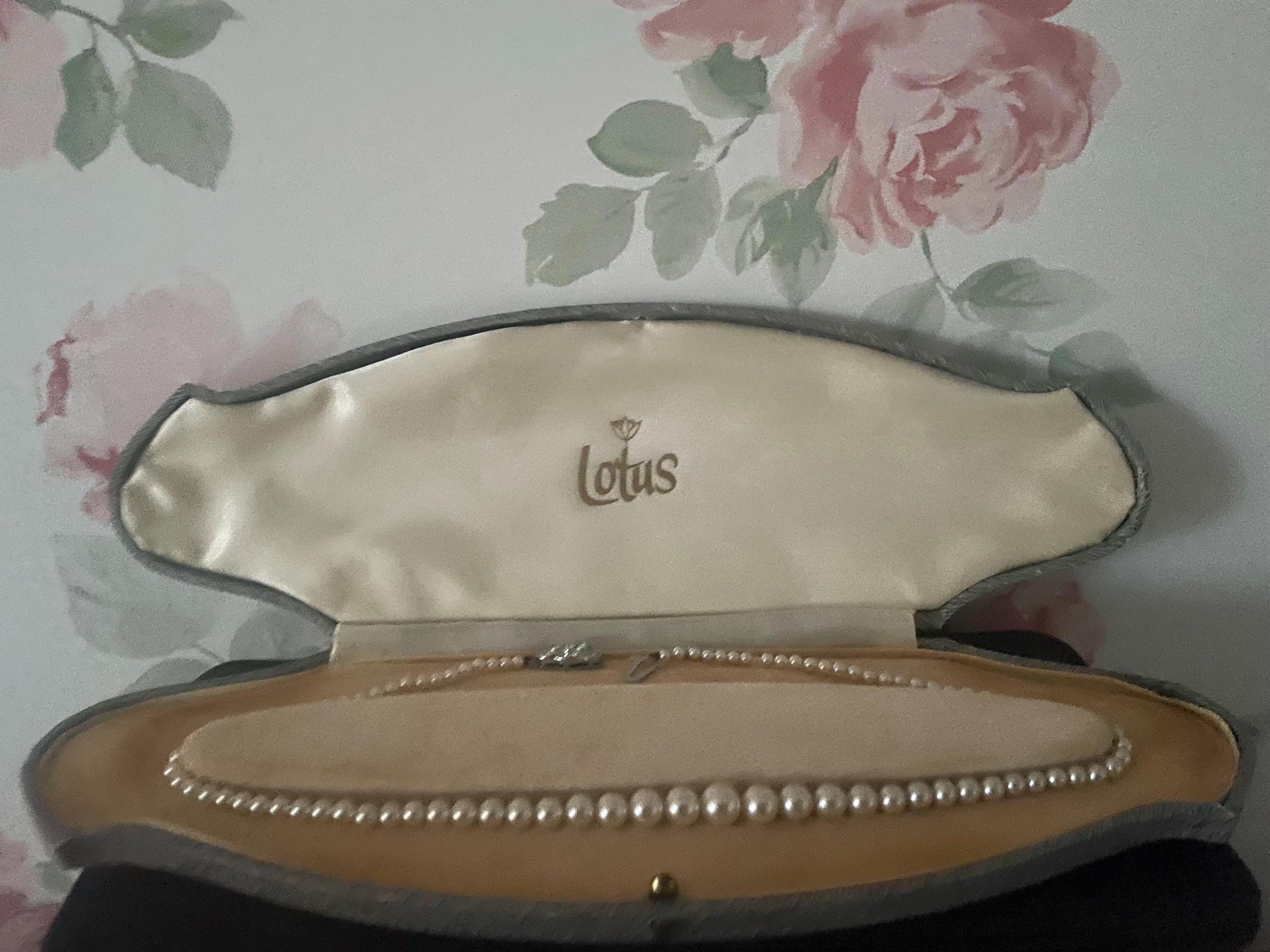 Vintage Original Box Lotus Pearls With Diamanté Clasp - Etsy