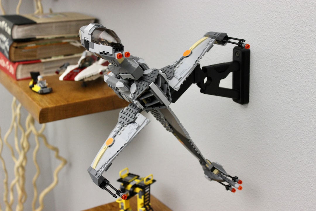 LEGO Wall Display for LEGO Star Wars B-wing Fighter 6208 Adjustable ...
