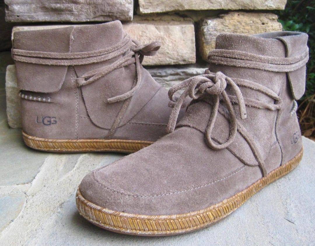 UGG AUSTRALIA Women's Vintage 'reid' Hand Sewn Suede Side-zip Booties ...