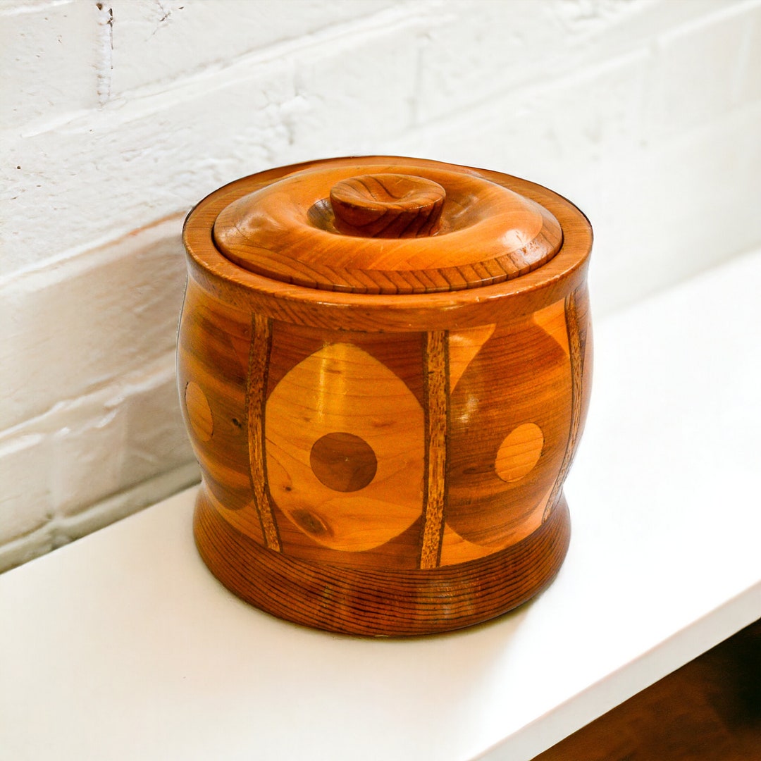 Carved Wood Folk Art Box Round Box With Spotted Inlay Pattern Vintage ...