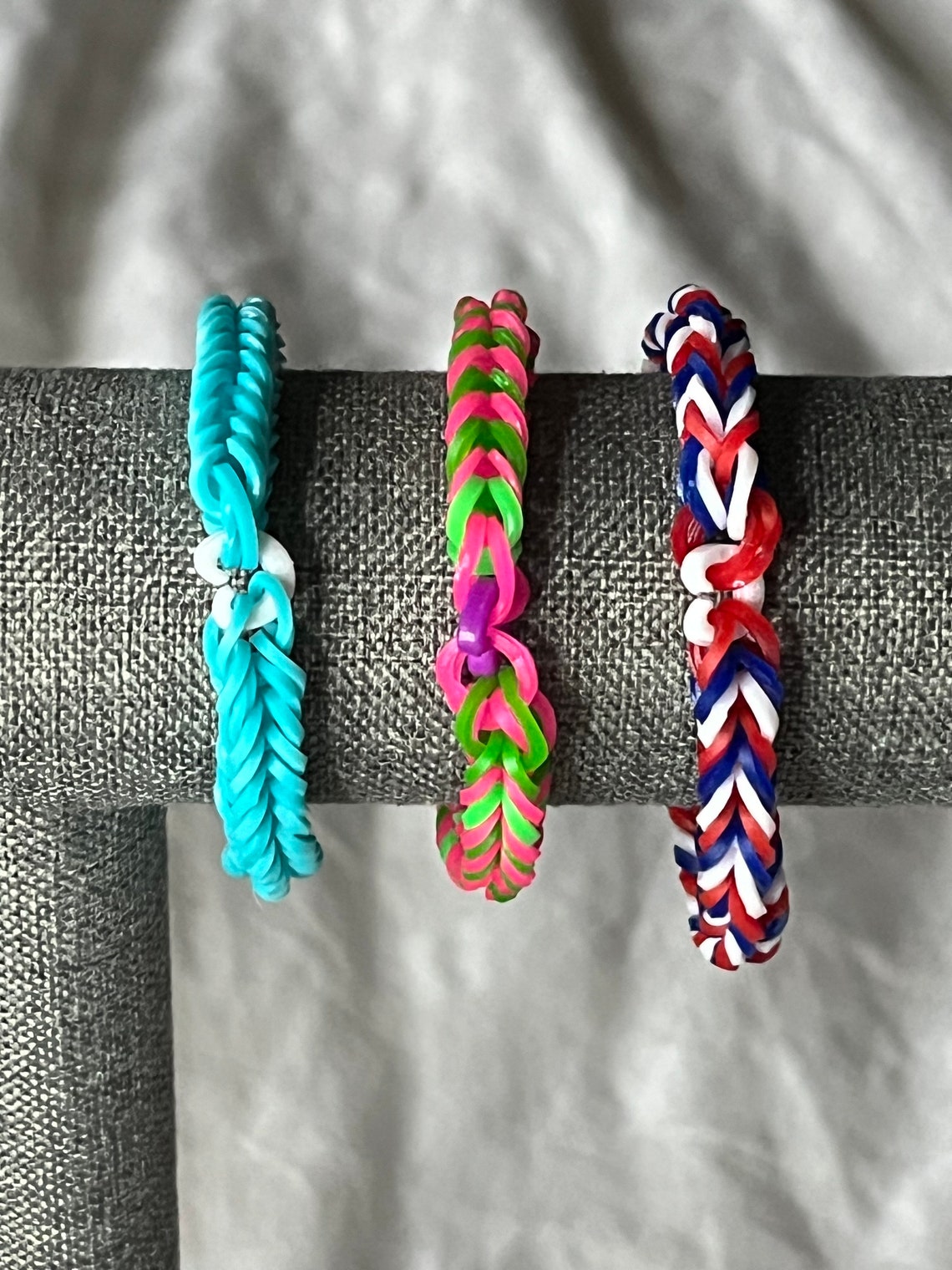 Rainbow Loom Fishtail Friendship Bracelet - Etsy