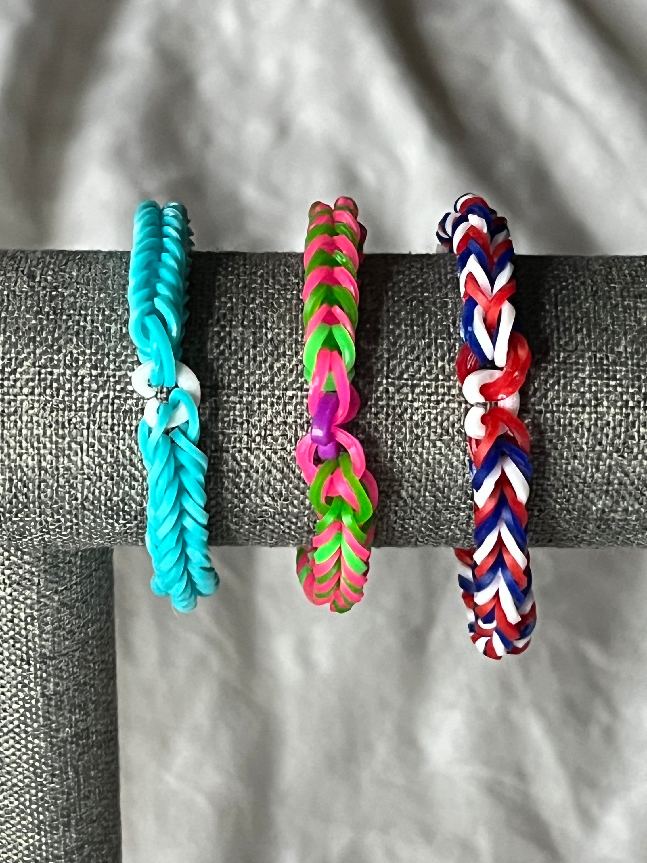 Rainbow Loom Fishtail Friendship Bracelet - Etsy