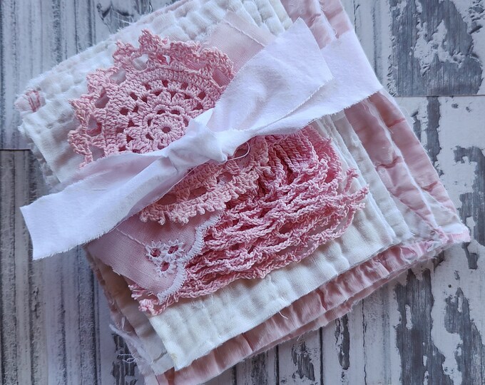 Vintage Quilt Blocks and Lace - 10 Pieces - Fabric Journaling - Needle ...