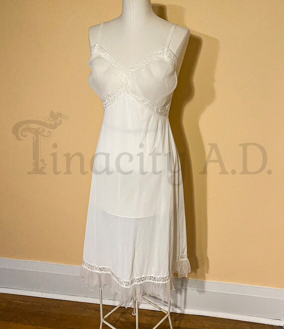 A Vintage Three-Quarter Length Dress Slip-Lingerie, L… - Gem