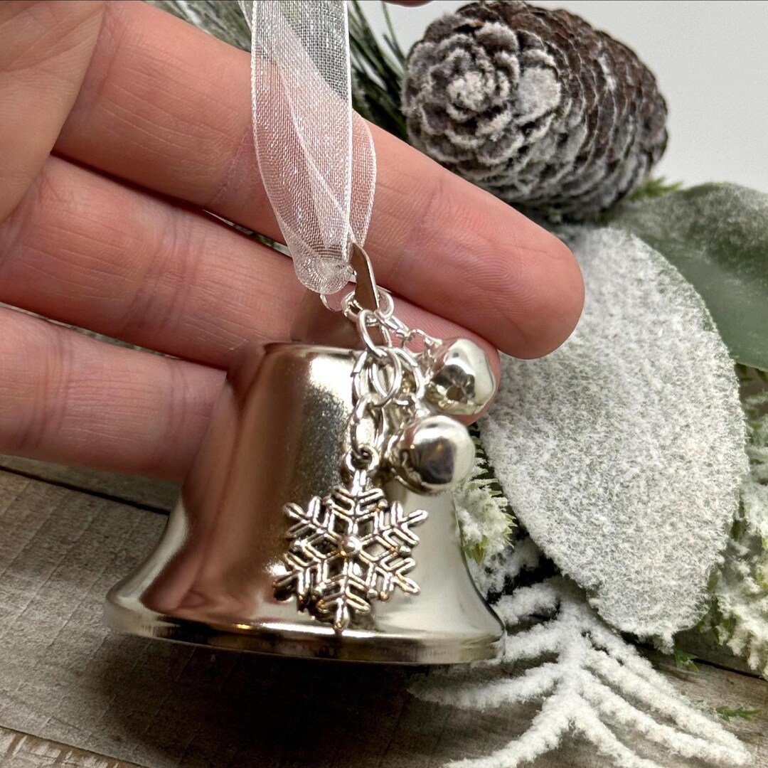 Christmas Jingle Bell Snowflake Ornament Gift - Etsy