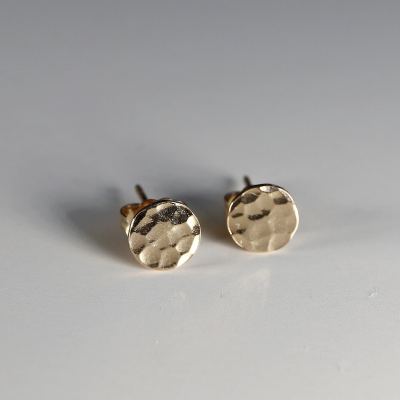 Small Gold Circle Earrings Hammered Gold Disc Stud Earrings - Etsy