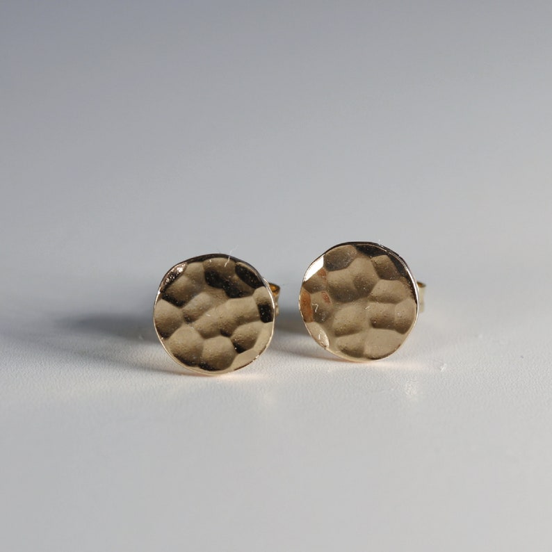 Small Gold Circle Earrings Hammered Gold Disc Stud Earrings - Etsy