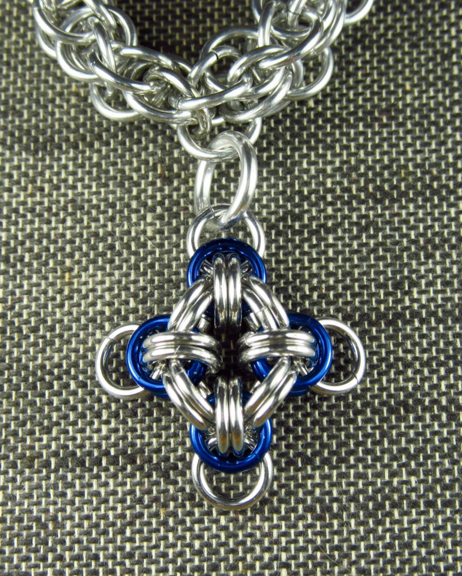 Aluminum Elven Rope With Bicubix Weave Pendant Chainmaille Necklace - Etsy