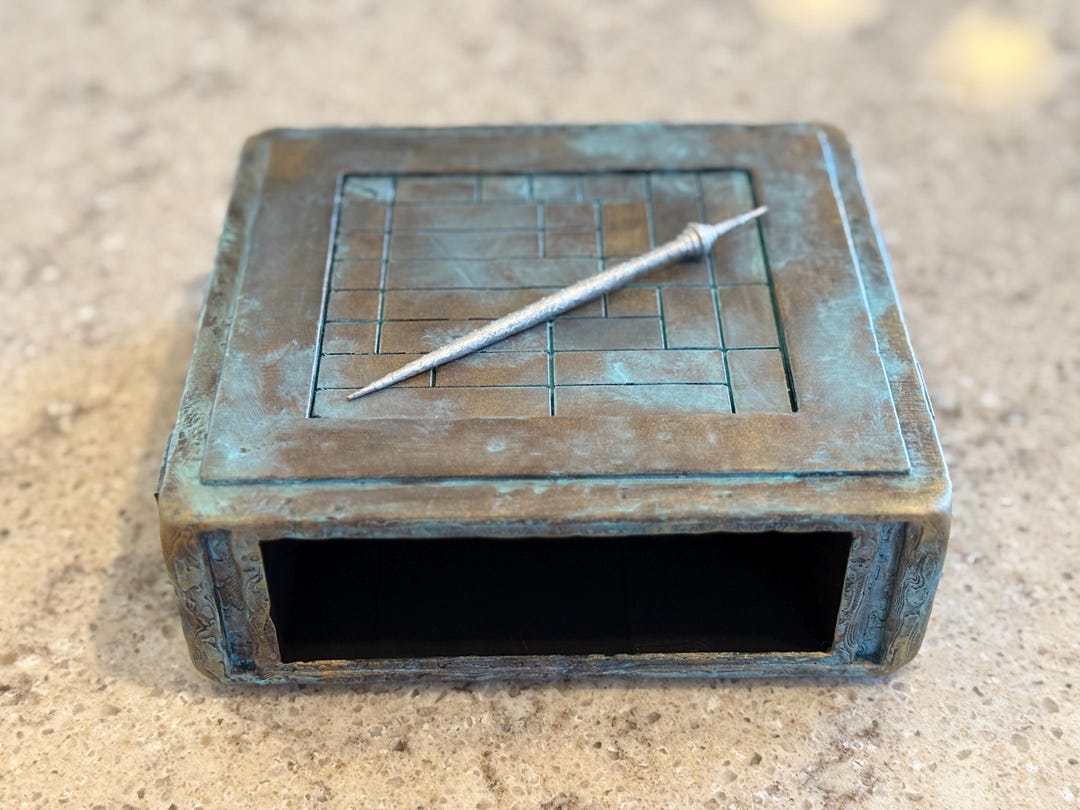 Dune Pain Box Replica Prop With Gomjabbar Desk Decoration, Cosplay ...